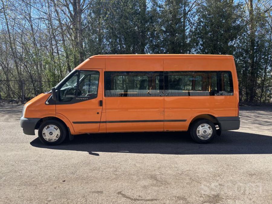 Orange Ford Transit 2011 in Ogre, with an engine capacity of 2.20 L and mileage of 93 thousand km for 7980 €, photo 3 on AUTOMOTO.COM.LV