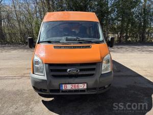 Orange Ford Transit 2011 in Ogre, with an engine capacity of 2.20 L and mileage of 93 thousand km for 7980 €, photo 6 on AUTOMOTO.COM.LV