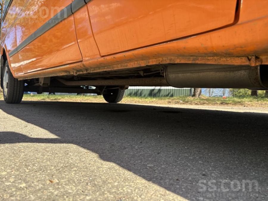 Orange Ford Transit 2011 in Ogre, with an engine capacity of 2.20 L and mileage of 93 thousand km for 7980 €, photo 10 on AUTOMOTO.COM.LV