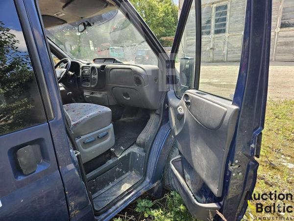 Ford Transit 2002 Marijampole, ar dzinēja tilpumu 2.00 L un nobraukumu 337 tūkst. km par 110 €, foto 9 vietnē AUTOMOTO.COM.LV