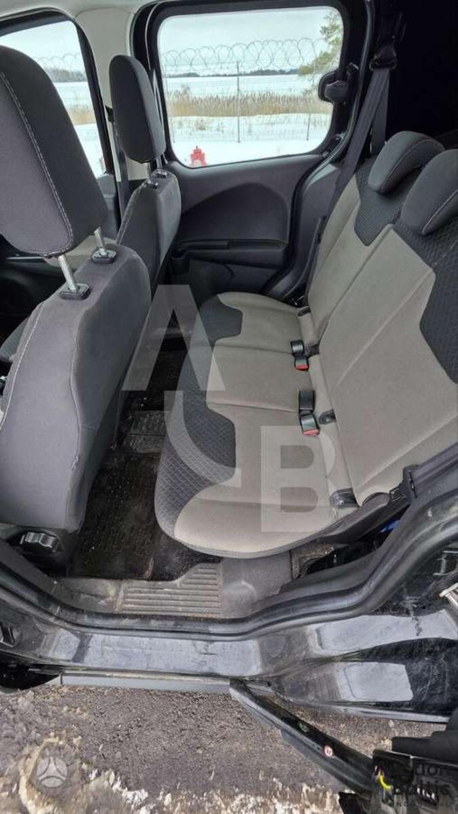 Ford Transit 2019 in Mazeikiai, with an engine capacity of 1.00 L and mileage of 169 thousand km for 3000 €, photo 11 on AUTOMOTO.COM.LV