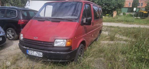 Sarkans Ford Transit 1991 Kauņa, ar dzinēja tilpumu 2.50 L un nobraukumu 180 tūkst. km par 800 €, foto 3 vietnē AUTOMOTO.COM.LV