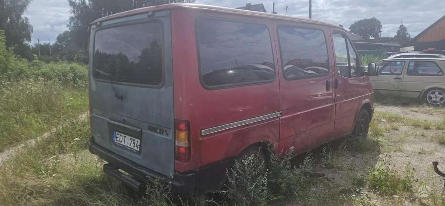 Sarkans Ford Transit 1991 Kauņa, ar dzinēja tilpumu 2.50 L un nobraukumu 180 tūkst. km par 800 €, foto 7 vietnē AUTOMOTO.COM.LV