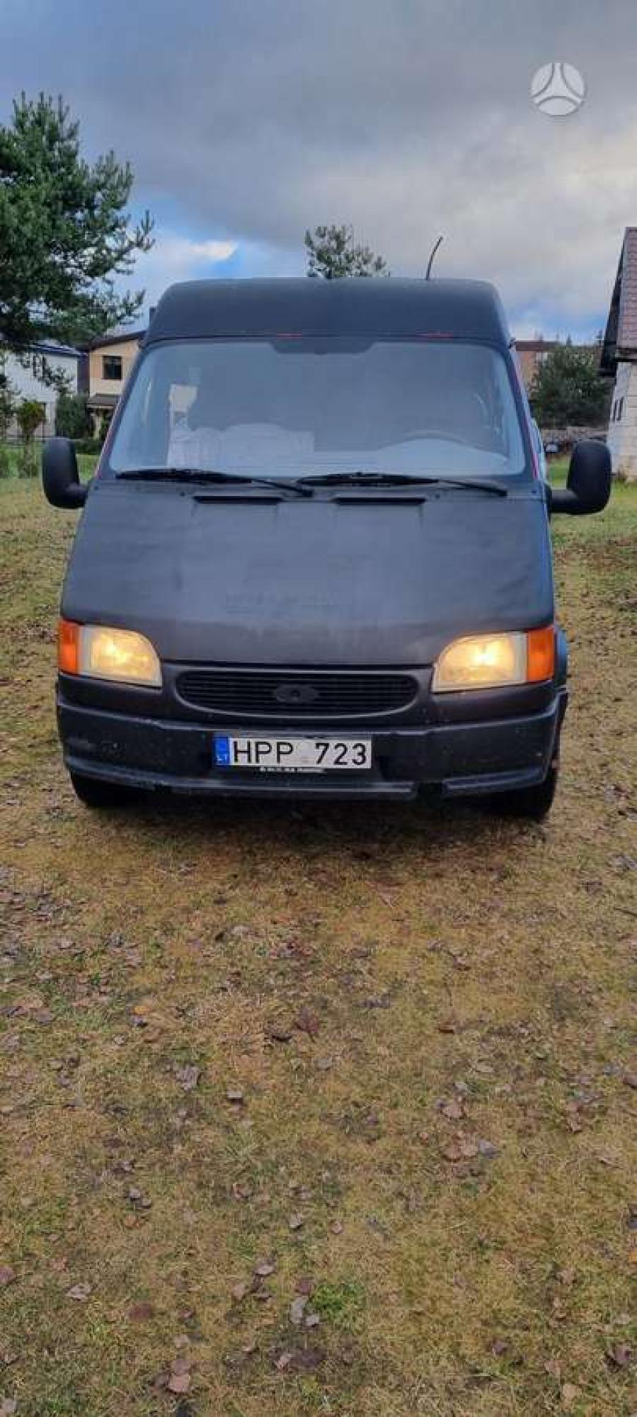 Sarkans Ford Transit 1998 Viļņa, ar dzinēja tilpumu 2.50 L un nobraukumu 250 tūkst. km par 1400 €, foto 1 vietnē AUTOMOTO.COM.LV