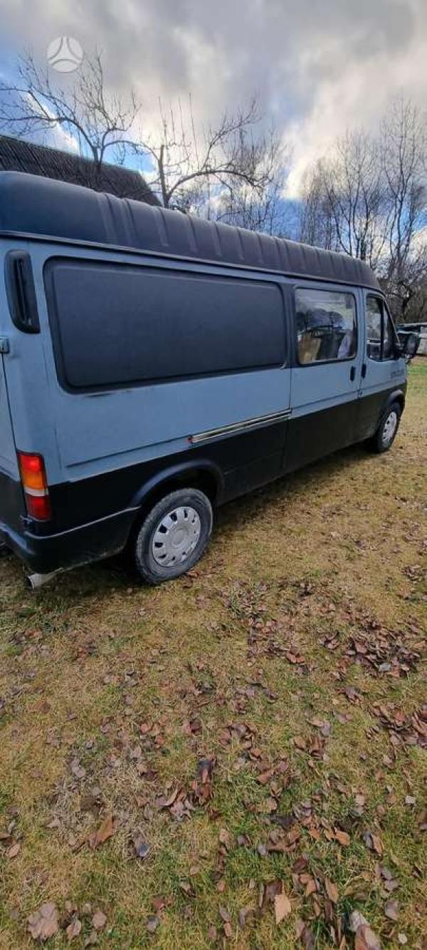 Red Ford Transit 1998 in Vilnius, with an engine capacity of 2.50 L and mileage of 250 thousand km for 1400 €, photo 4 on AUTOMOTO.COM.LV