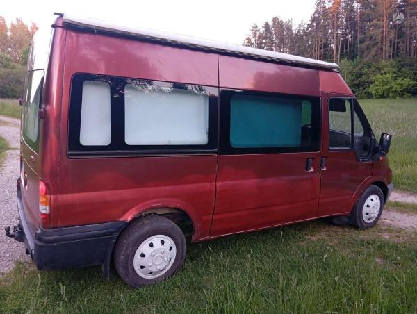 Red Ford Transit 2004 in Vilnius, with an engine capacity of 2.00 L and mileage of 250 thousand km for 2999 €, photo 4 on AUTOMOTO.COM.LV