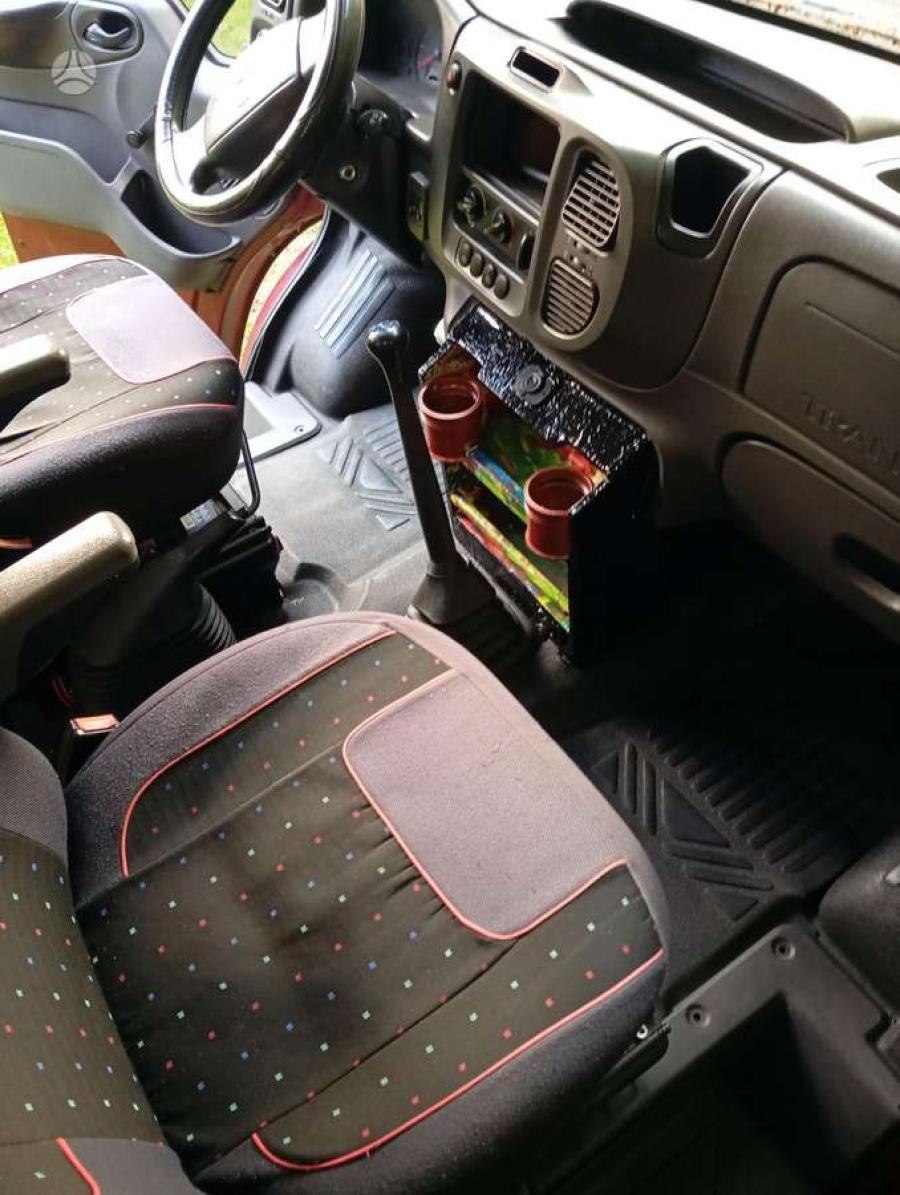 Sarkans Ford Transit 2004 Viļņa, ar dzinēja tilpumu 2.00 L un nobraukumu 250 tūkst. km par 2999 €, foto 7 vietnē AUTOMOTO.COM.LV