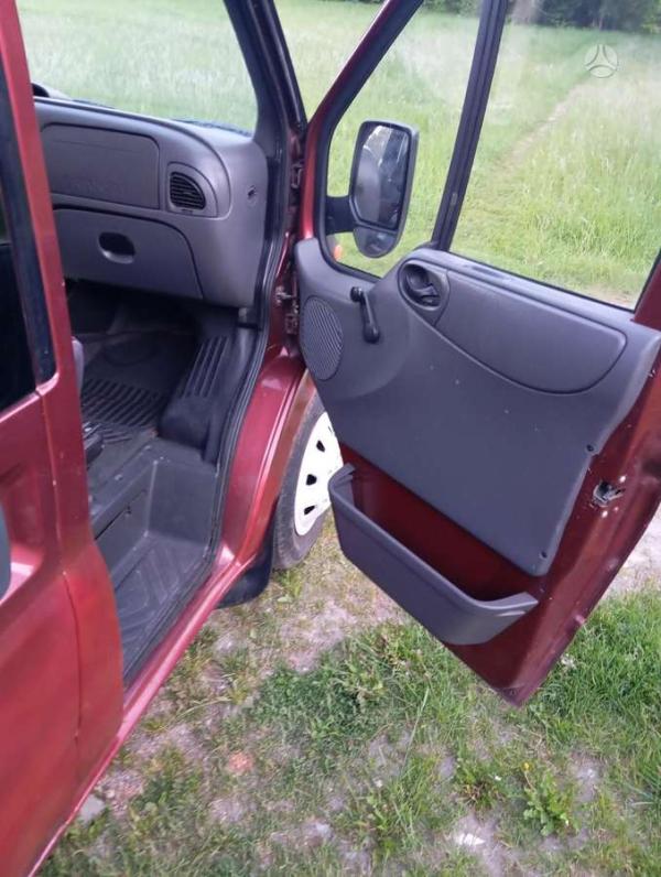 Red Ford Transit 2004 in Vilnius, with an engine capacity of 2.00 L and mileage of 250 thousand km for 2999 €, photo 9 on AUTOMOTO.COM.LV