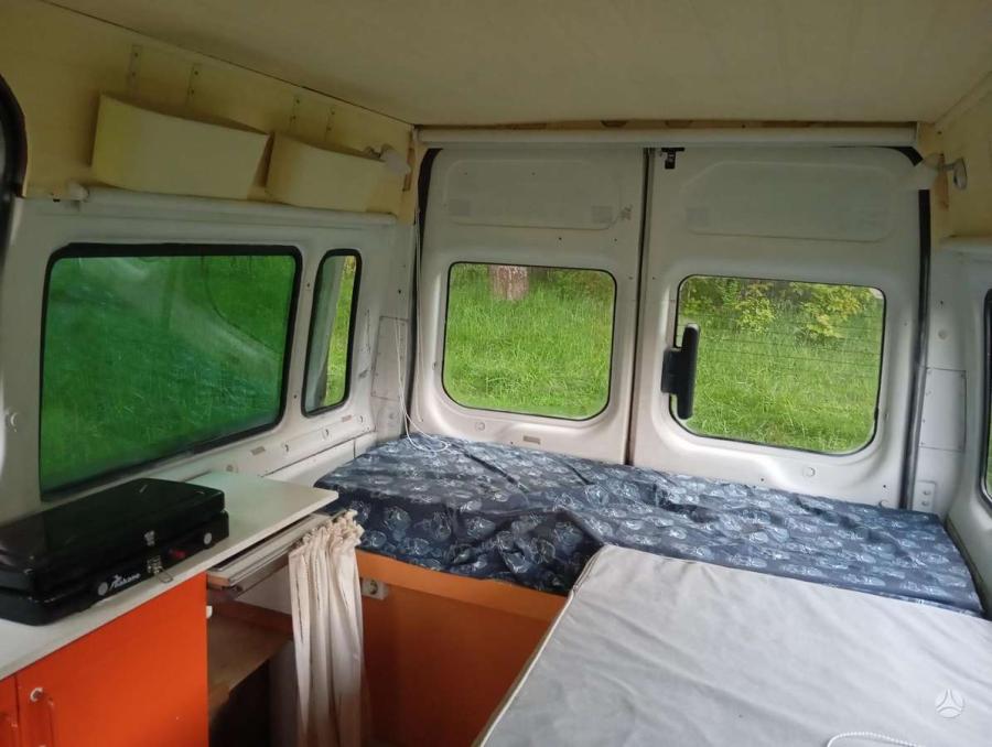 Sarkans Ford Transit 2004 Viļņa, ar dzinēja tilpumu 2.00 L un nobraukumu 250 tūkst. km par 2999 €, foto 15 vietnē AUTOMOTO.COM.LV
