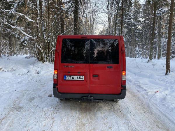 Red Ford Transit 2006 in Vilnius, with an engine capacity of 2.20 L and mileage of 232 thousand km for 4200 €, photo 6 on AUTOMOTO.COM.LV