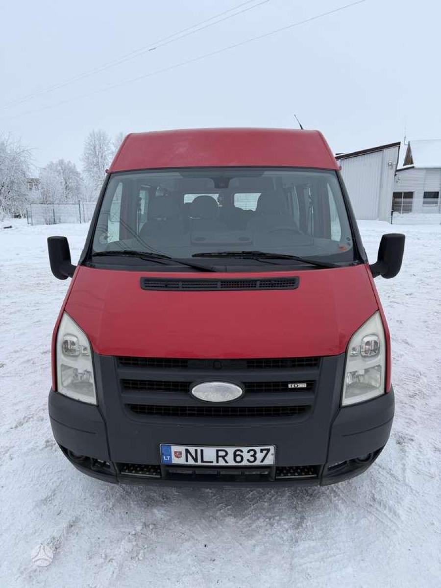 Red Ford Transit 2007 in Skaudvile, with an engine capacity of 2.20 L and mileage of 236 thousand km for 4700 €, photo 3 on AUTOMOTO.COM.LV
