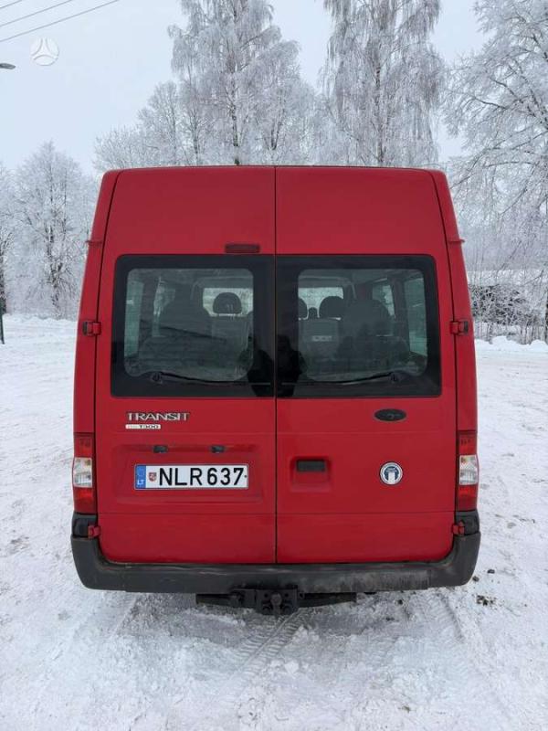 Red Ford Transit 2007 in Skaudvile, with an engine capacity of 2.20 L and mileage of 236 thousand km for 4700 €, photo 5 on AUTOMOTO.COM.LV