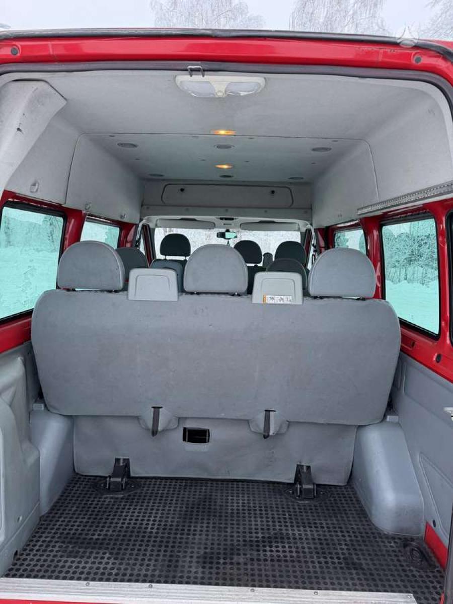 Red Ford Transit 2007 in Skaudvile, with an engine capacity of 2.20 L and mileage of 236 thousand km for 4700 €, photo 17 on AUTOMOTO.COM.LV