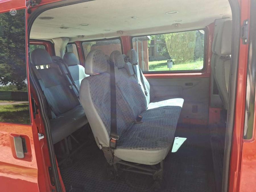 Red Ford Transit 2007 in Silute, with an engine capacity of 2.20 L and mileage of 336 thousand km for 3400 €, photo 8 on AUTOMOTO.COM.LV