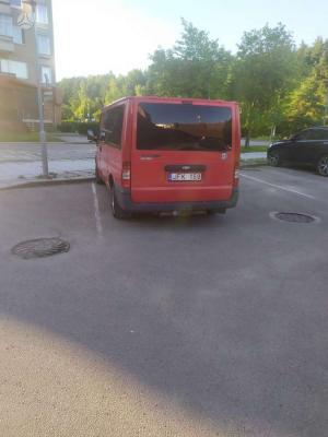 Red Ford Transit 2007 in Visaginas, with an engine capacity of 2.20 L and mileage of 630 thousand km for 3500 €, photo 3 on AUTOMOTO.COM.LV