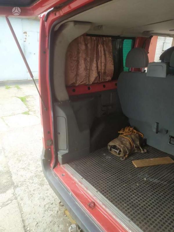 Sarkans Ford Transit 2007 Visaginas, ar dzinēja tilpumu 2.20 L un nobraukumu 630 tūkst. km par 3500 €, foto 6 vietnē AUTOMOTO.COM.LV
