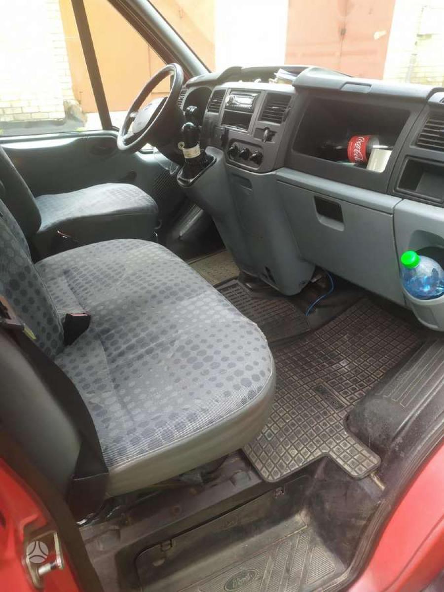 Red Ford Transit 2007 in Visaginas, with an engine capacity of 2.20 L and mileage of 630 thousand km for 3500 €, photo 11 on AUTOMOTO.COM.LV