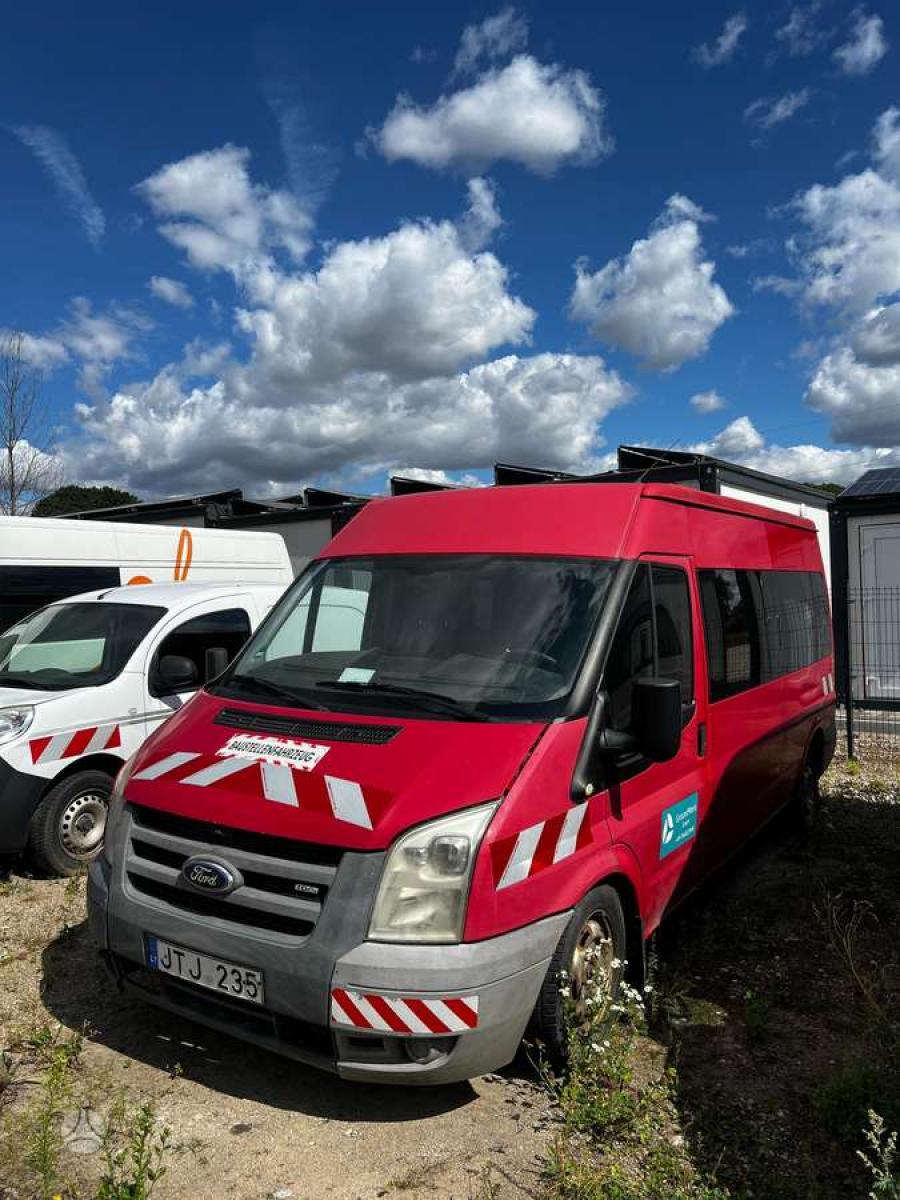 Sarkans Ford Transit 2008 Jonava, ar dzinēja tilpumu 2.20 L un nobraukumu 285 tūkst. km par 2100 €, foto 4 vietnē AUTOMOTO.COM.LV