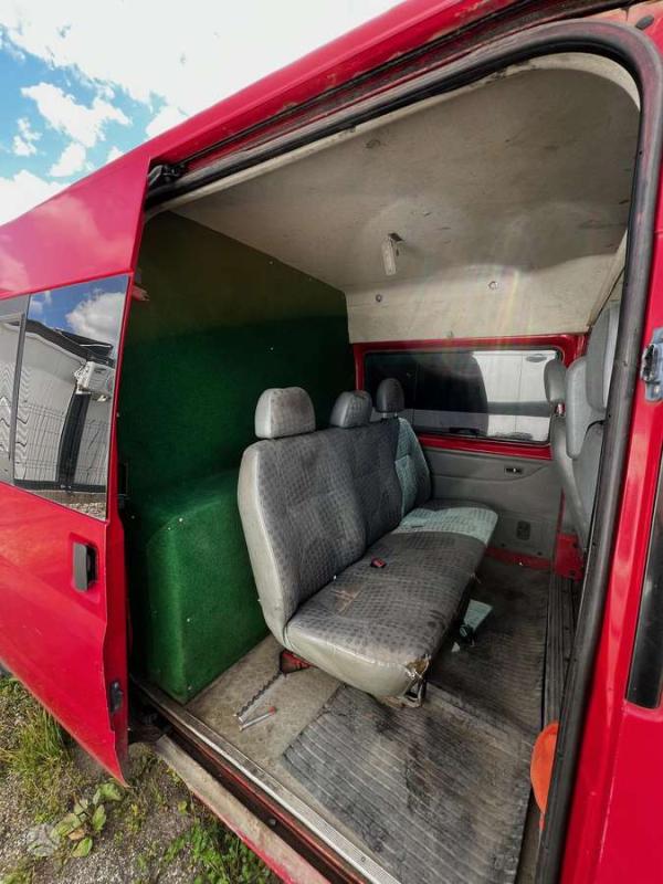 Sarkans Ford Transit 2008 Jonava, ar dzinēja tilpumu 2.20 L un nobraukumu 285 tūkst. km par 2100 €, foto 8 vietnē AUTOMOTO.COM.LV