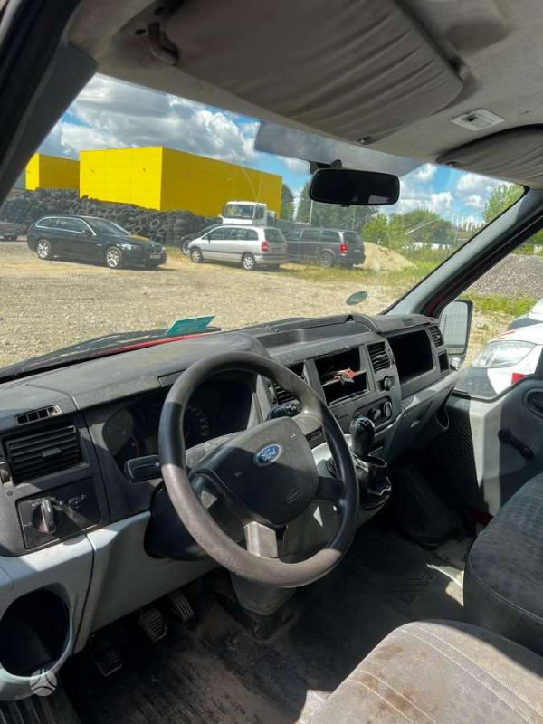 Sarkans Ford Transit 2008 Jonava, ar dzinēja tilpumu 2.20 L un nobraukumu 285 tūkst. km par 2100 €, foto 10 vietnē AUTOMOTO.COM.LV