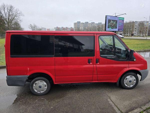 Red Ford Transit 2010 in Siauliai, with an engine capacity of 2.20 L and mileage of 196 thousand km for 5300 €, photo 6 on AUTOMOTO.COM.LV