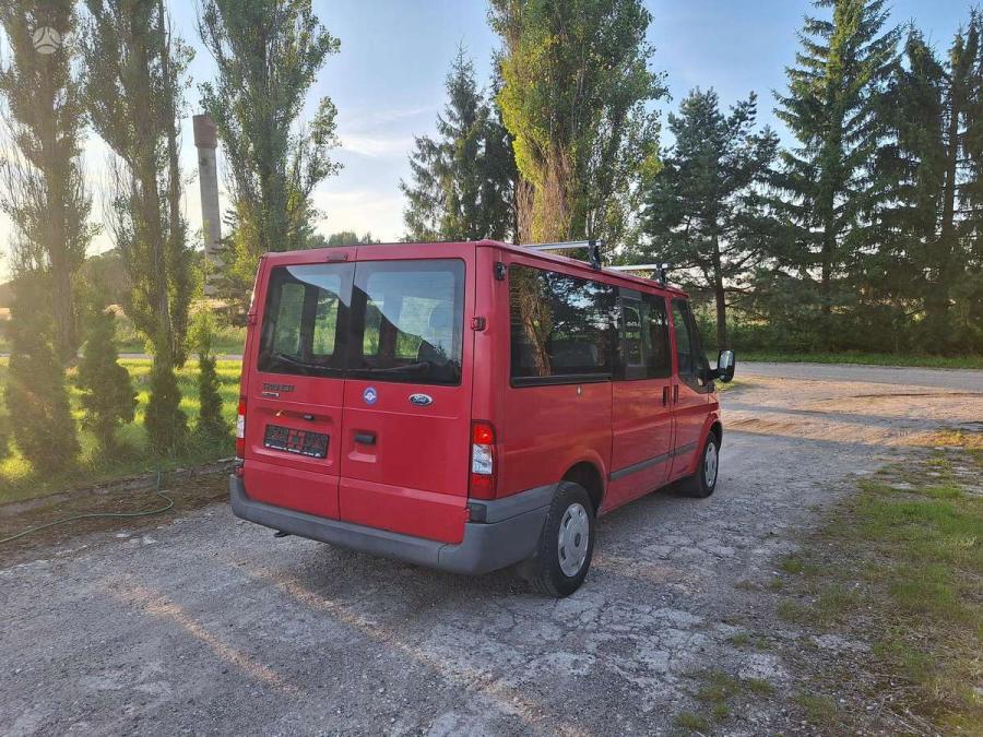 Red Ford Transit 2010 in Taurage, with an engine capacity of 2.20 L and mileage of 217 thousand km for 4000 €, photo 3 on AUTOMOTO.COM.LV