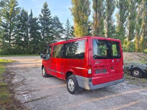 Red Ford Transit 2010 in Taurage, with an engine capacity of 2.20 L and mileage of 217 thousand km for 4000 €, photo 5 on AUTOMOTO.COM.LV