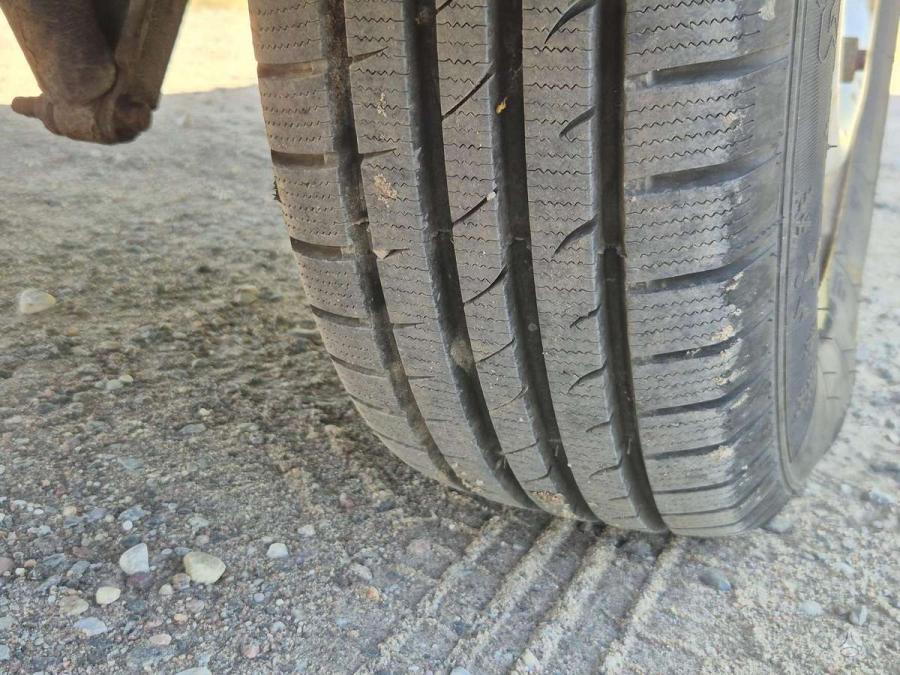 Sarkans Ford Transit 2011 Tauragė, ar dzinēja tilpumu 2.20 L un nobraukumu 98 tūkst. km par 4700 €, foto 10 vietnē AUTOMOTO.COM.LV