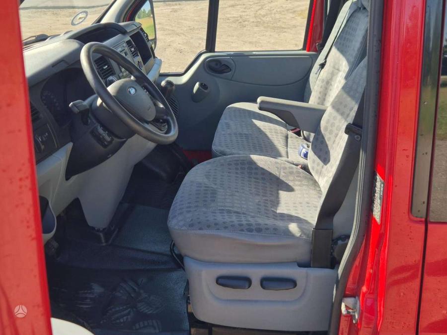 Sarkans Ford Transit 2011 Tauragė, ar dzinēja tilpumu 2.20 L un nobraukumu 98 tūkst. km par 4700 €, foto 13 vietnē AUTOMOTO.COM.LV