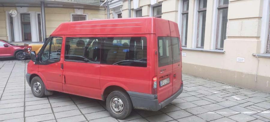 Red Ford Transit 2012 in Kaunas, with an engine capacity of 2.20 L and mileage of 228 thousand km for 3000 €, photo 4 on AUTOMOTO.COM.LV