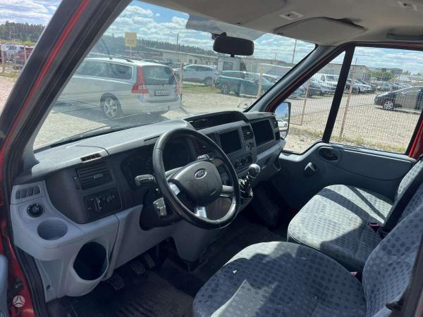 Sarkans Ford Transit 2012 Viļņa, ar dzinēja tilpumu 2.20 L un nobraukumu 2800 tūkst. km par 2900 €, foto 5 vietnē AUTOMOTO.COM.LV