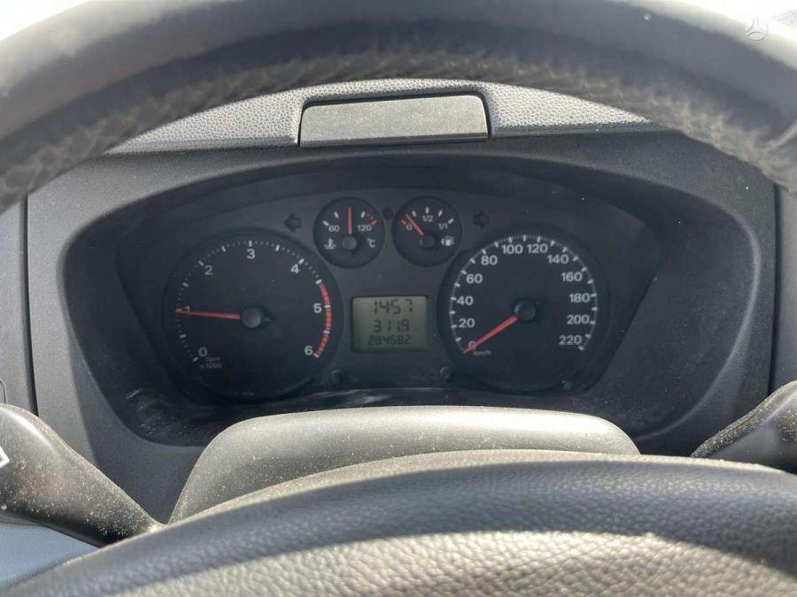 Red Ford Transit 2012 in Vilnius, with an engine capacity of 2.20 L and mileage of 2800 thousand km for 2900 €, photo 9 on AUTOMOTO.COM.LV