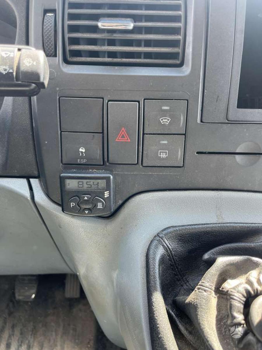 Red Ford Transit 2012 in Vilnius, with an engine capacity of 2.20 L and mileage of 2800 thousand km for 2900 €, photo 10 on AUTOMOTO.COM.LV