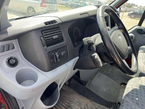 Sarkans Ford Transit 2012 Viļņa, ar dzinēja tilpumu 2.20 L un nobraukumu 2800 tūkst. km par 2900 €, foto 10 vietnē AUTOMOTO.COM.LV