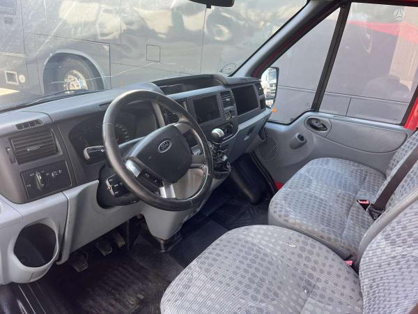 Red Ford Transit 2012 in Vilnius, with an engine capacity of 2.20 L and mileage of 280 thousand km for 2950 €, photo 5 on AUTOMOTO.COM.LV