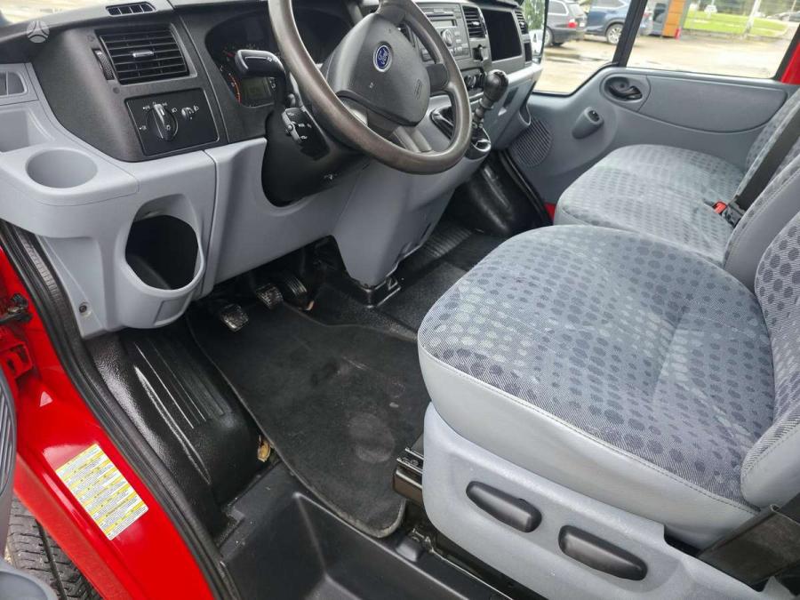 Sarkans Ford Transit 2013 Marijampole, ar dzinēja tilpumu 2.20 L un nobraukumu 136 tūkst. km par 9550 €, foto 10 vietnē AUTOMOTO.COM.LV