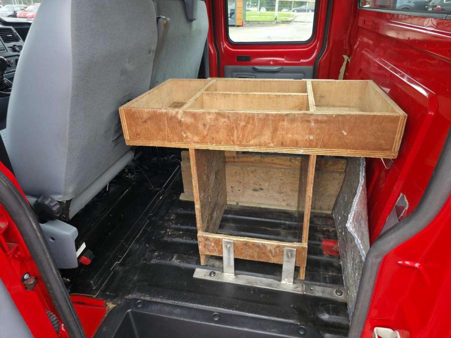 Sarkans Ford Transit 2013 Marijampole, ar dzinēja tilpumu 2.20 L un nobraukumu 136 tūkst. km par 9550 €, foto 14 vietnē AUTOMOTO.COM.LV