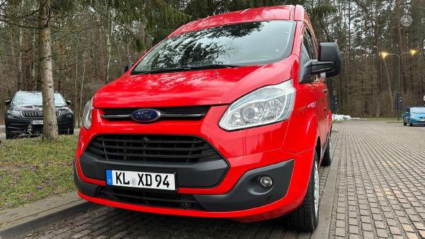 Red Ford Transit 2014 in Vilnius, with an engine capacity of 2.20 L and mileage of 255 thousand km for 7700 €, photo 1 on AUTOMOTO.COM.LV