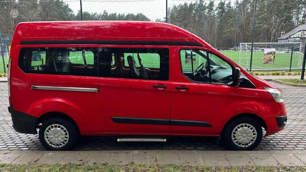 Red Ford Transit 2014 in Vilnius, with an engine capacity of 2.20 L and mileage of 255 thousand km for 7700 €, photo 5 on AUTOMOTO.COM.LV
