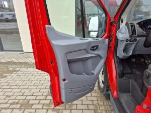 Red Ford Transit 2016 in Marijampole, with an engine capacity of 2.00 L and mileage of 242 thousand km for 13500 €, photo 11 on AUTOMOTO.COM.LV