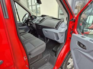 Red Ford Transit 2016 in Marijampole, with an engine capacity of 2.00 L and mileage of 242 thousand km for 13500 €, photo 18 on AUTOMOTO.COM.LV