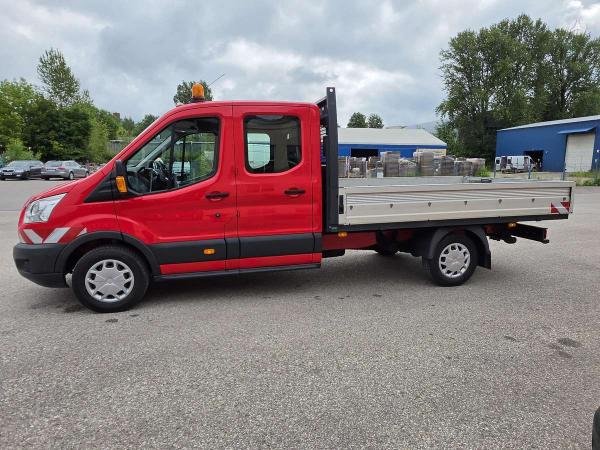 Red Ford Transit 2018 in Moletai, with an engine capacity of 2.00 L and mileage of 165 thousand km for 13900 €, photo 1 on AUTOMOTO.COM.LV