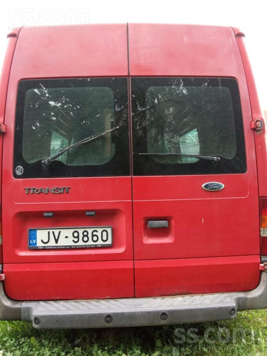 Red Ford Transit 2004 in Daugavpils, with an engine capacity of 2.00 L and mileage of 385 thousand km for 1000 €, photo 6 on AUTOMOTO.COM.LV