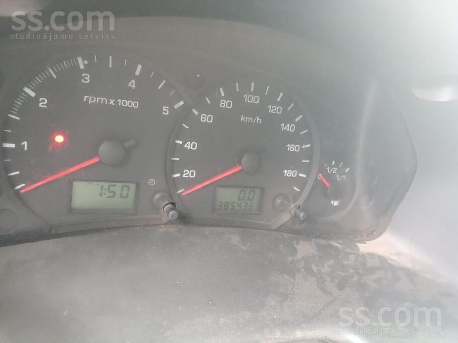 Red Ford Transit 2004 in Daugavpils, with an engine capacity of 2.00 L and mileage of 385 thousand km for 1000 €, photo 11 on AUTOMOTO.COM.LV