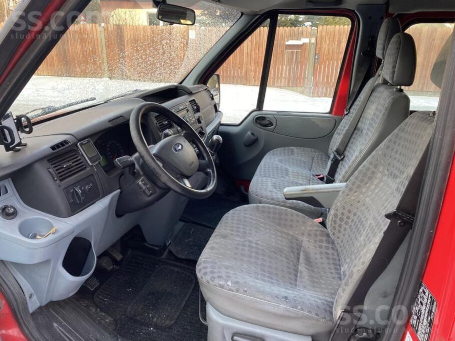 Sarkans Ford Transit 2008 Rīga, ar dzinēja tilpumu 2.20 L un nobraukumu 356 tūkst. km par 3250 €, foto 5 vietnē AUTOMOTO.COM.LV