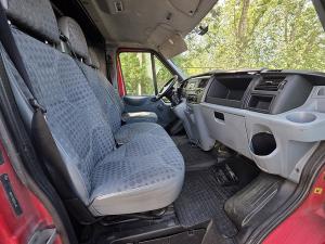 Red Ford Transit 2011 in Tallinn, with an engine capacity of 2.20 L and mileage of 592 thousand km for 1099 €, photo 6 on AUTOMOTO.COM.LV