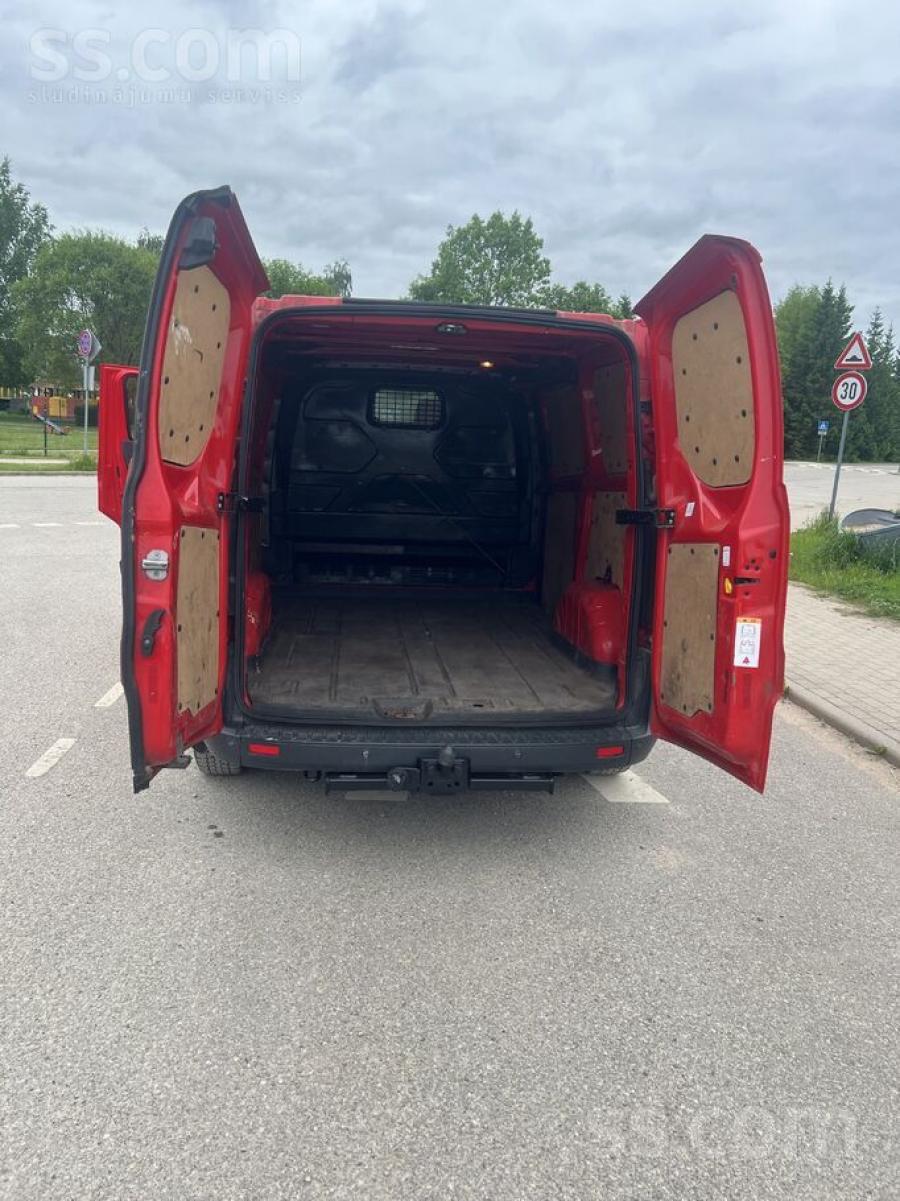 Sarkans Ford Transit 2015 Valka, ar dzinēja tilpumu 2.20 L un nobraukumu 338 tūkst. km par 6500 €, foto 5 vietnē AUTOMOTO.COM.LV