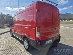 Red Ford Transit 2017 in Saldus, with an engine capacity of 2.00 L and mileage of 142 thousand km for 11350 €, photo 4 on AUTOMOTO.COM.LV