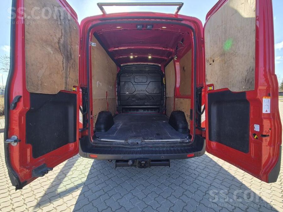 Red Ford Transit 2017 in Saldus, with an engine capacity of 2.00 L and mileage of 142 thousand km for 11350 €, photo 13 on AUTOMOTO.COM.LV