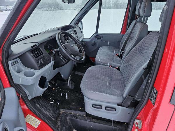 Sarkans Ford Transit 2012 Marijampole, ar dzinēja tilpumu 2.20 L un nobraukumu 188 tūkst. km par 4500 €, foto 5 vietnē AUTOMOTO.COM.LV
